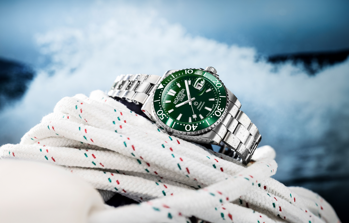 Bizotico - Official Luxury Watch Distributors | Upto 60% Off